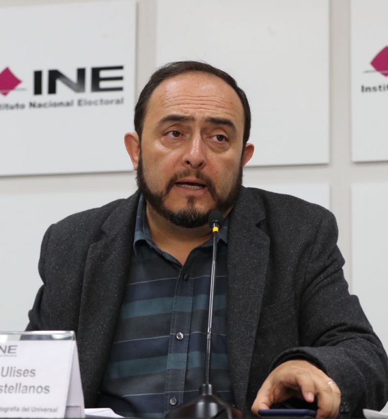 Ulises Castellanos, Periodista y fotógrafo del Periódico El Universal. - Central Electoral