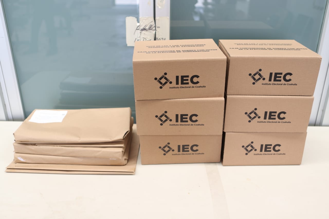 Entrega de documentación y material que conformará el paquete Electoral ...